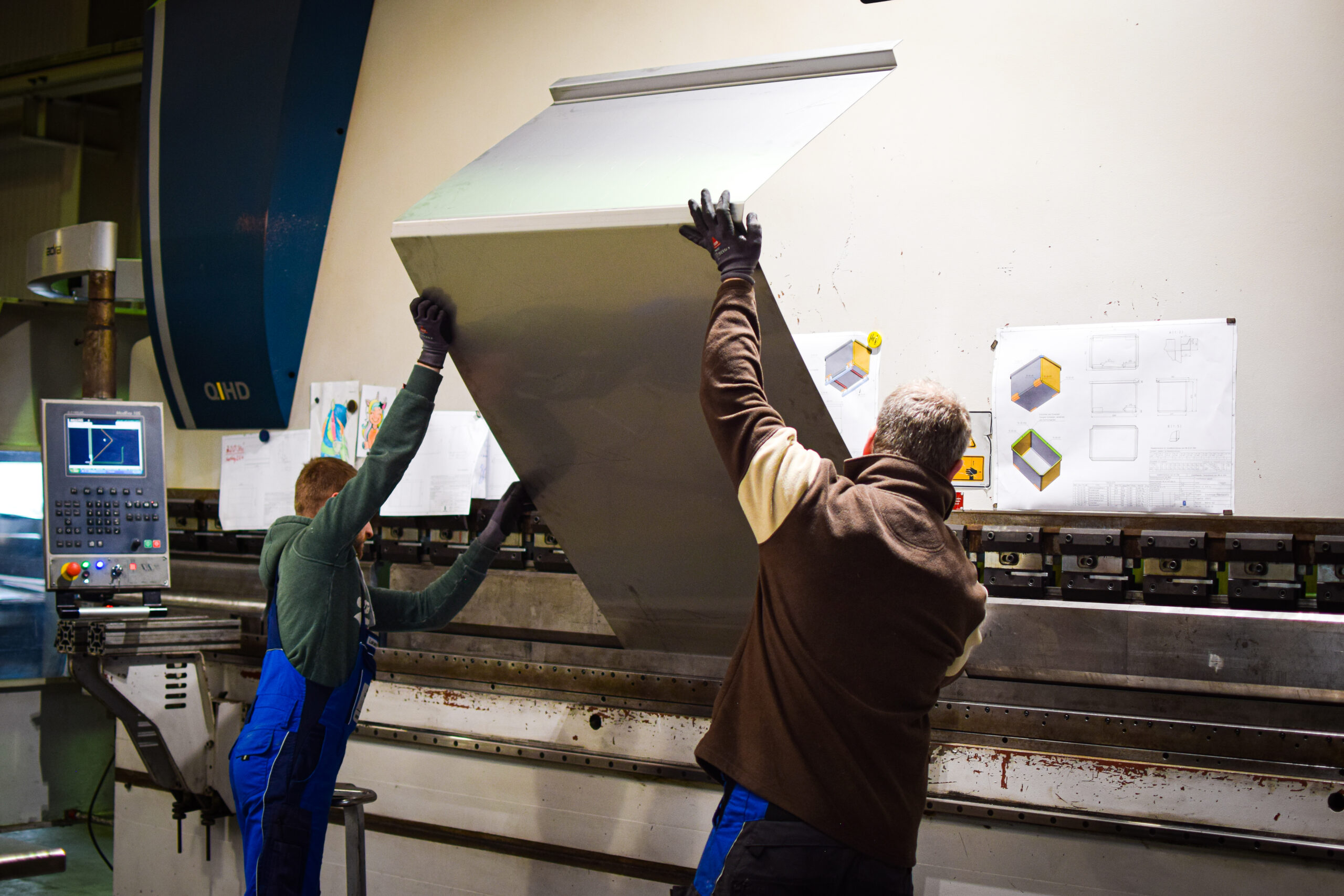 Fleischereibedarf & Zerlegetische für die Fleischindustrie - Metallbau